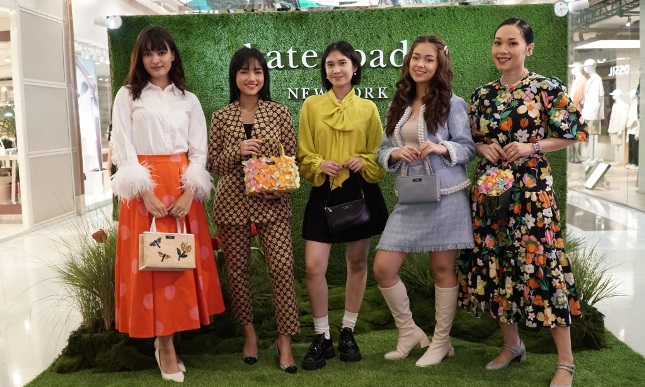 Pop-up Store Kate Spade Tampilkan Koleksi Tas Ikonik Sam Daur Ulang ...
